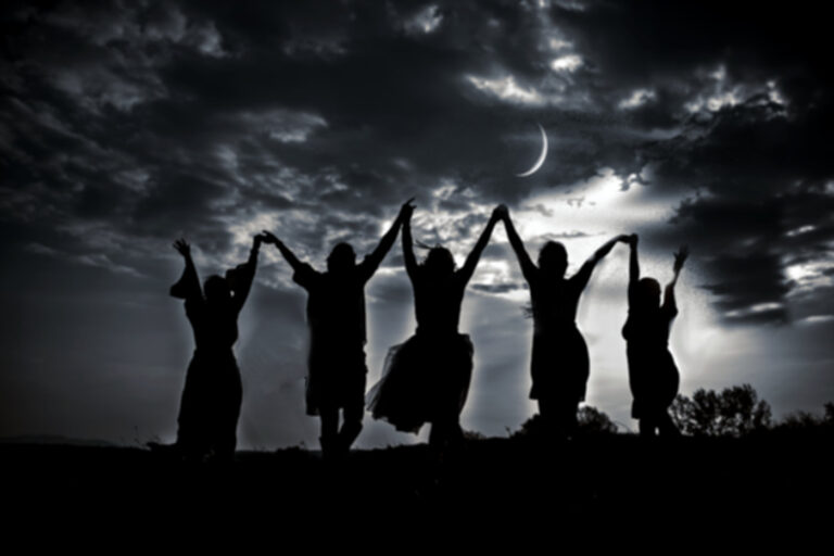 New Moon SisterCircles Ritual for Woman